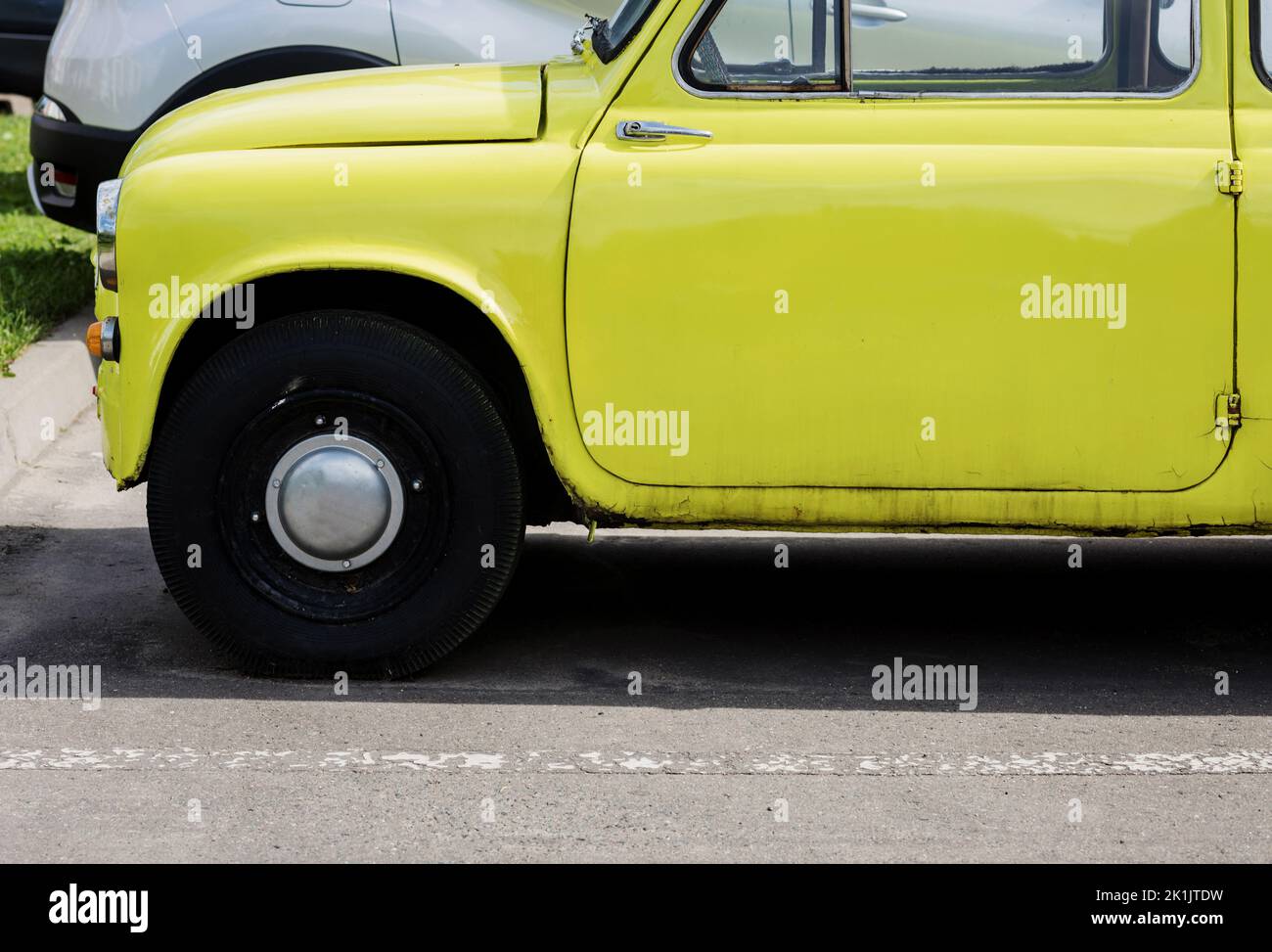 Old classic car. Details of a yellow car Stock Photo - Alamy