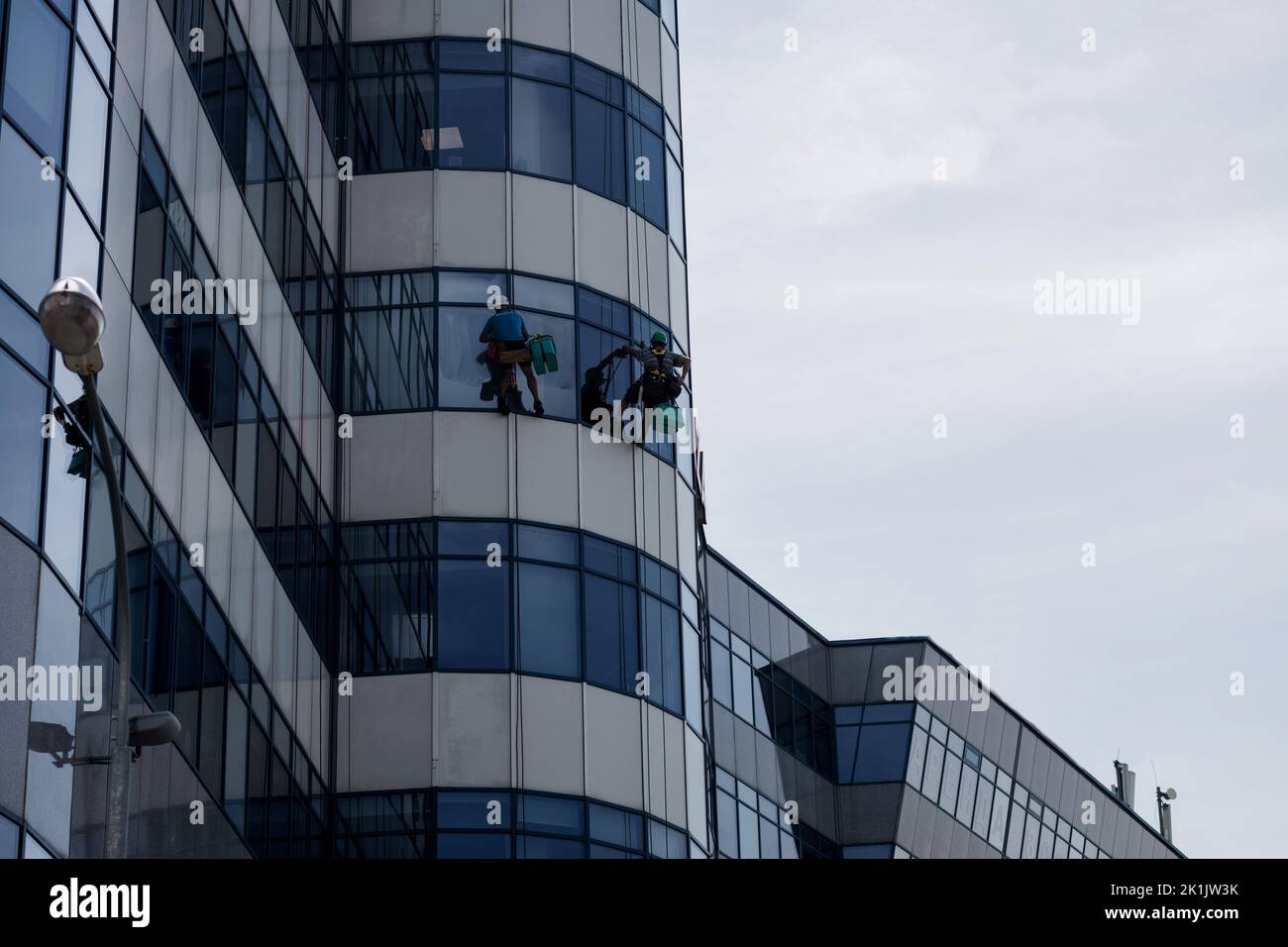 Mountaineering industry hi-res stock photography and images - Alamy