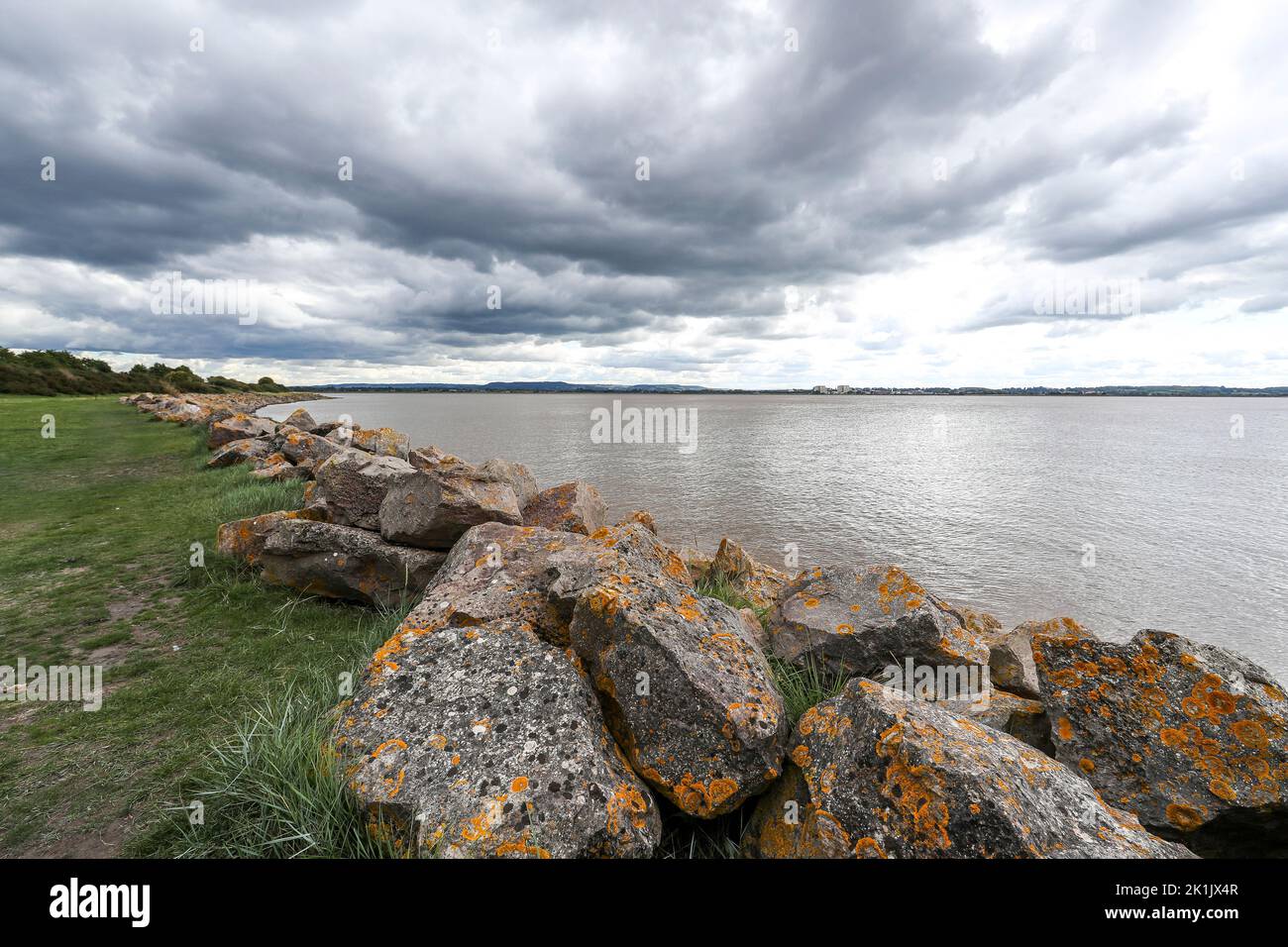 Tidal defences, Lydney Harbour, Lydney, Gloucestershire, GL15 4ER Stock Photo - Alamy