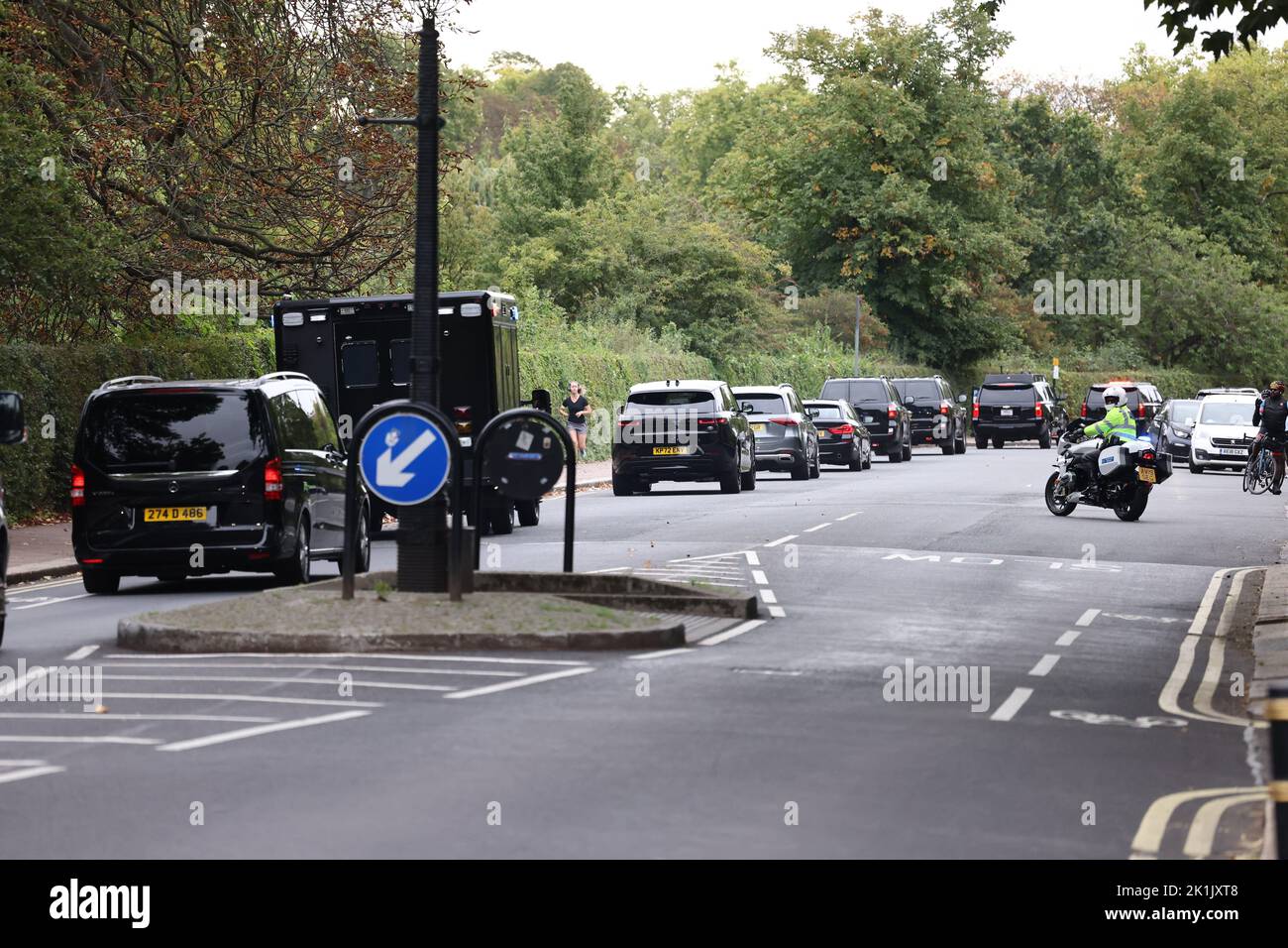 Queen elizabeth ii usa motorcade hi-res stock photography and images ...