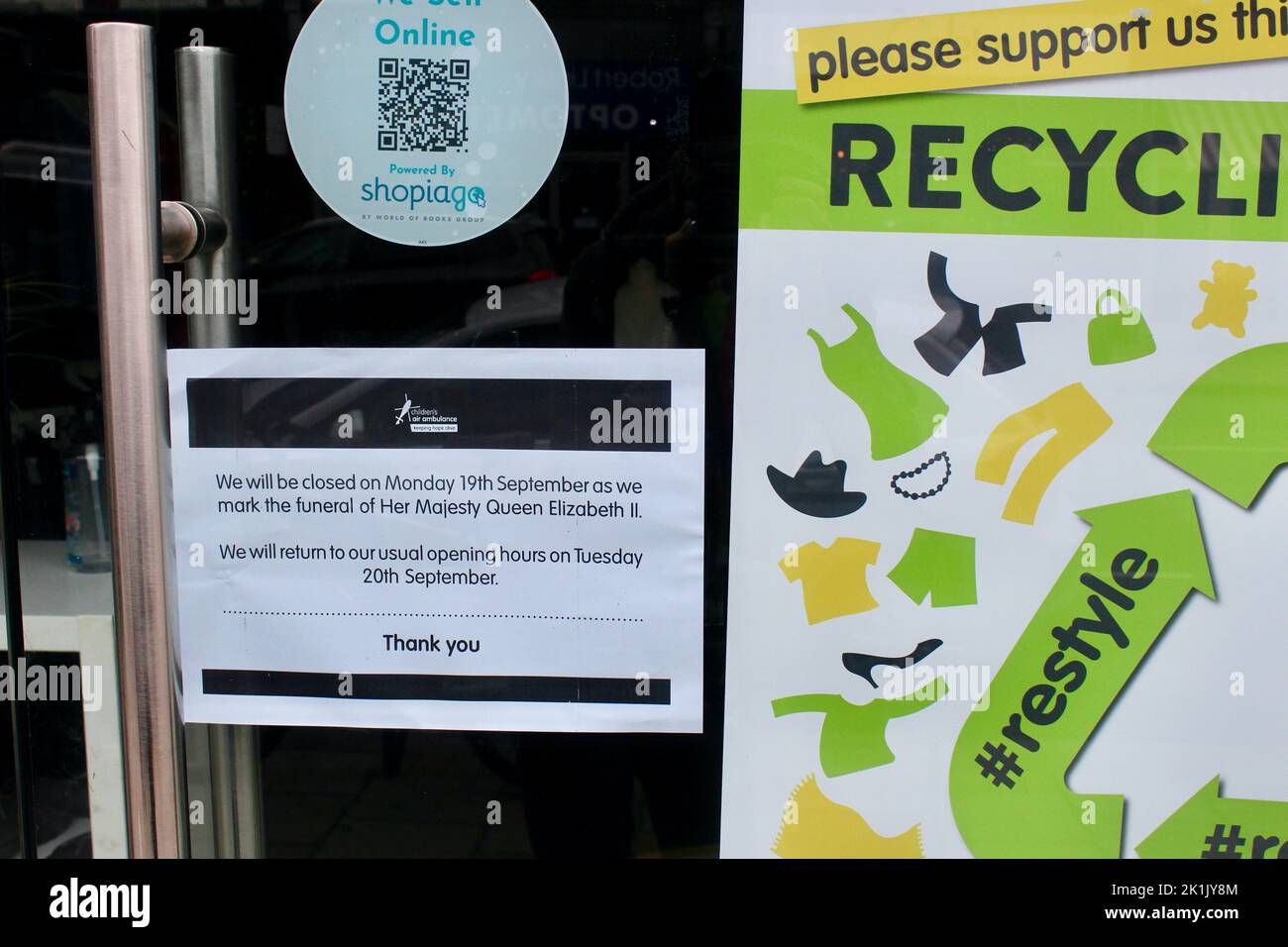 shop window displays and closed signs in muswell hill on 19th september ...