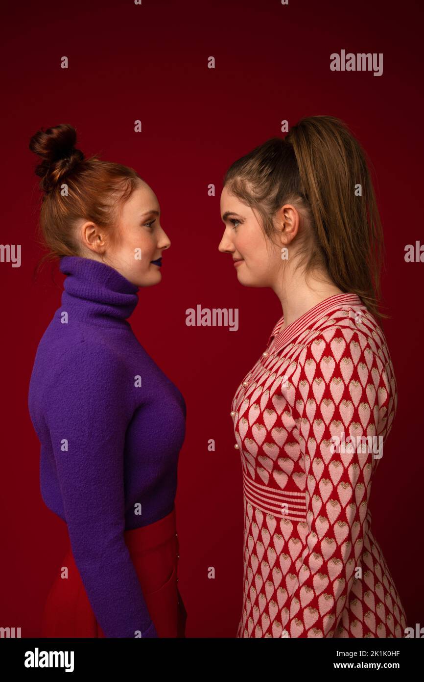 Girl face side view hi-res stock photography and images - Alamy