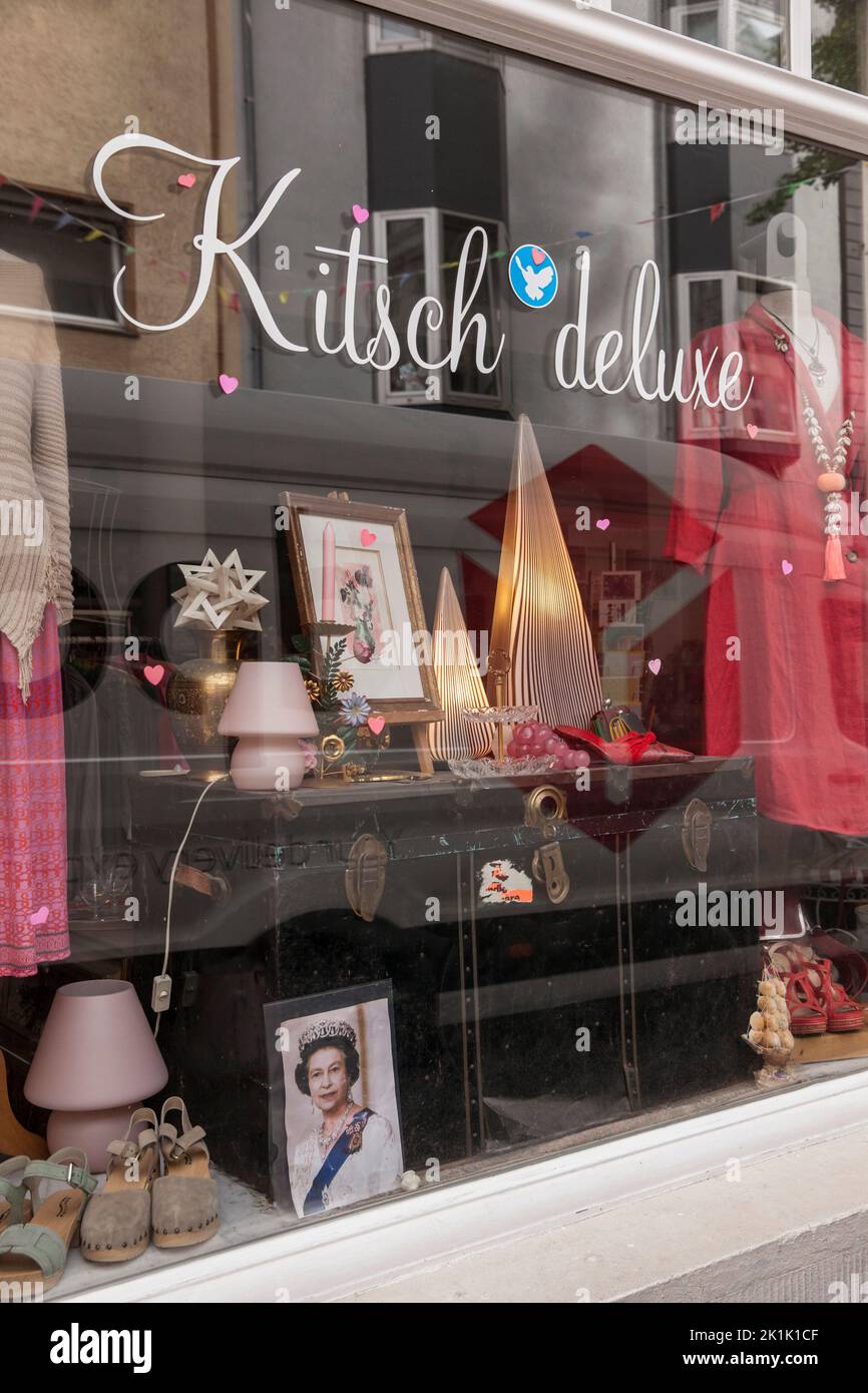 the fashion boutique Kitsch deluxe in Koerner street in Ehrenfeld ...