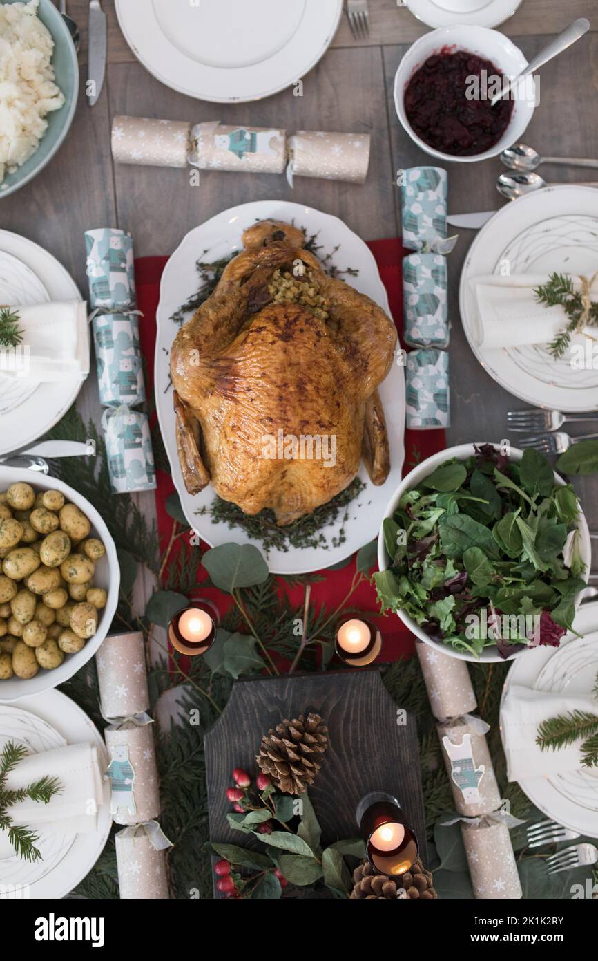 Overhead view table hi-res stock photography and images - Alamy