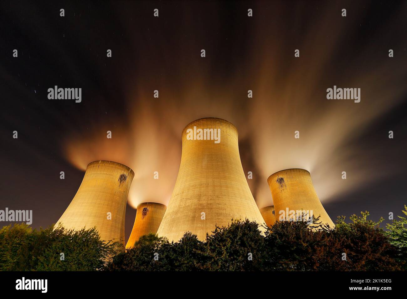 Cooling Towers at Drax Power Station near Goole,North Yorkshire,UK ...