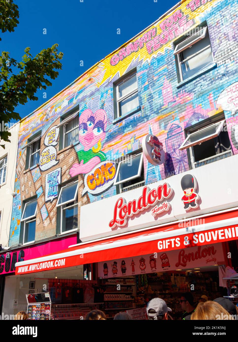 wall art and british london themed gift shops in camden high street ...