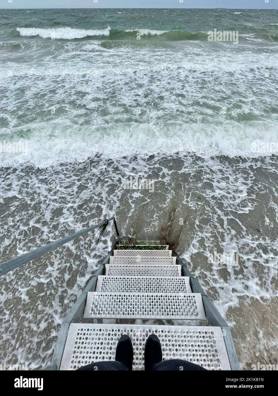 Jetty ladder hi-res stock photography and images - Alamy