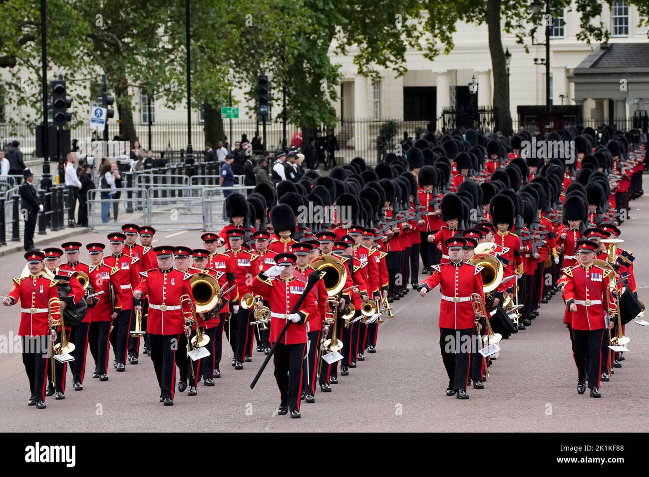 King's Guard soldiers march during Queen Elizabeth II funeral ...
