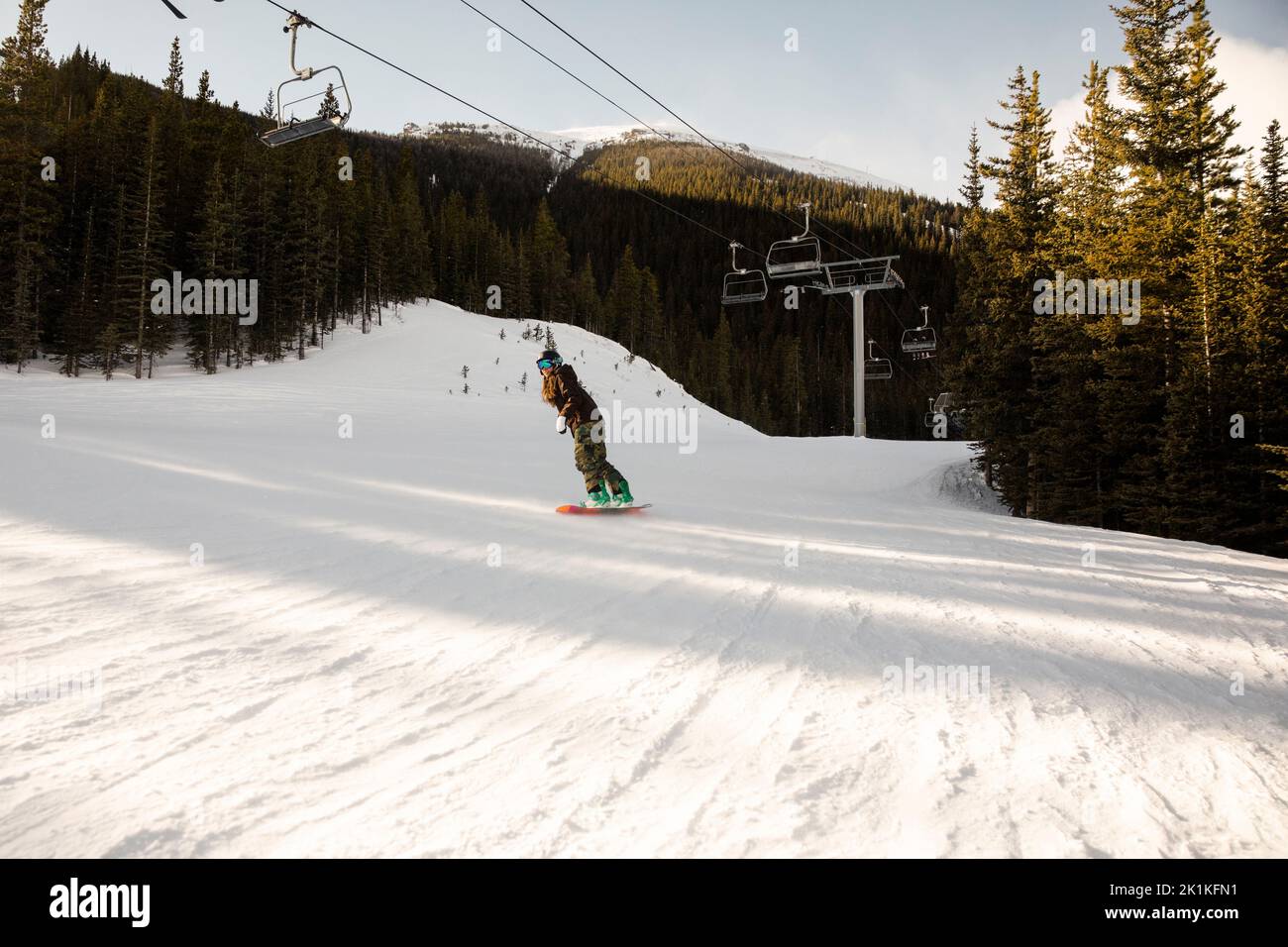 Ski woman slope hi-res stock photography and images - Alamy