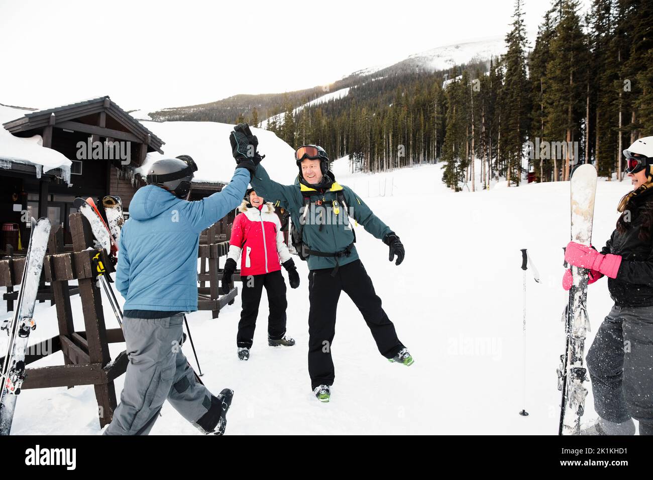 High fiving friends hi-res stock photography and images - Alamy