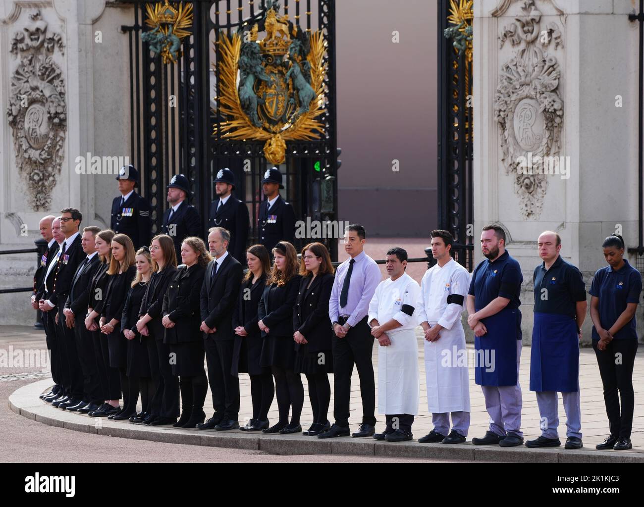 Buckingham Palace household staff pay their respects outside Buckingham ...