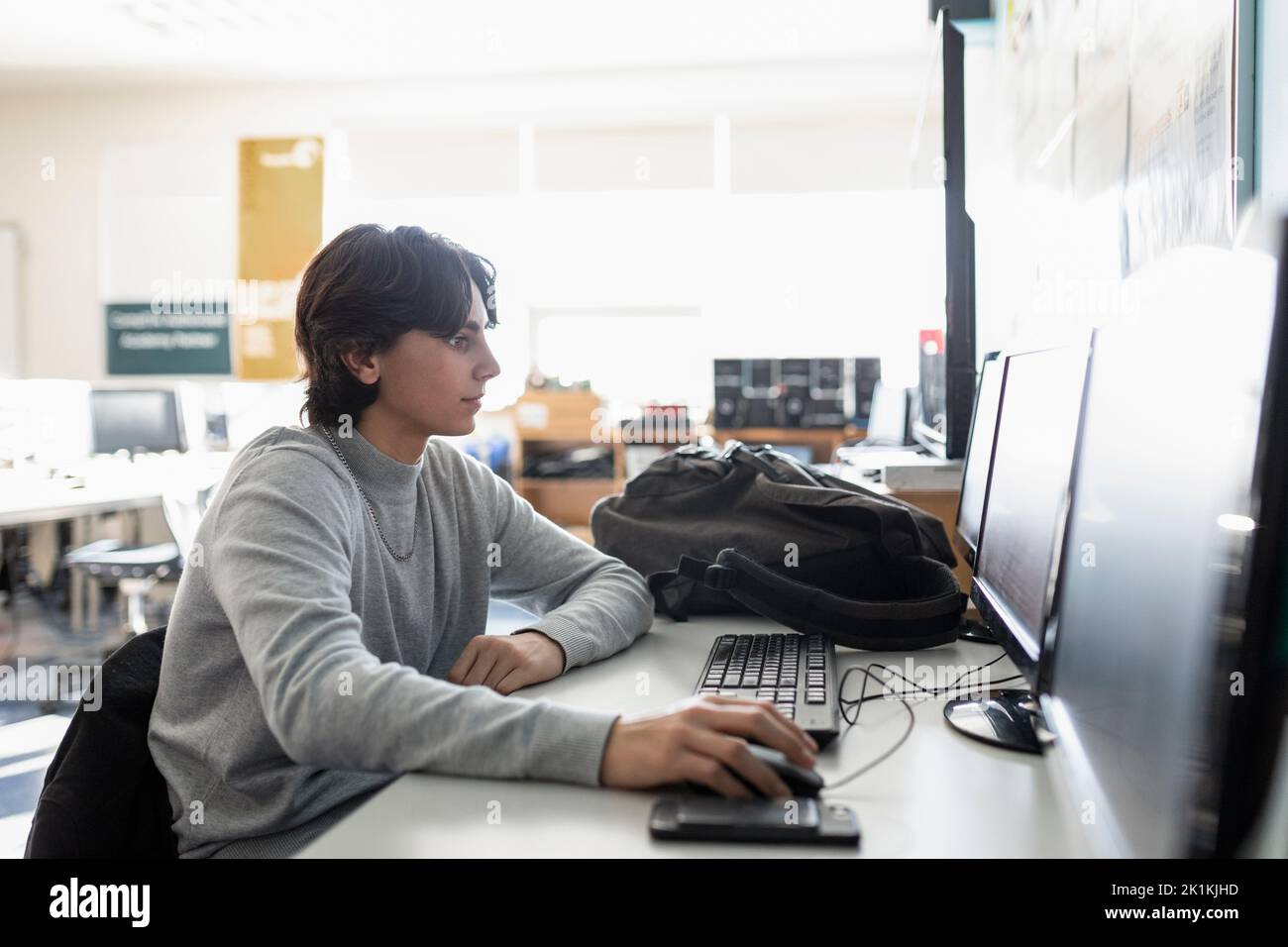 Person computer classroom hi-res stock photography and images - Alamy
