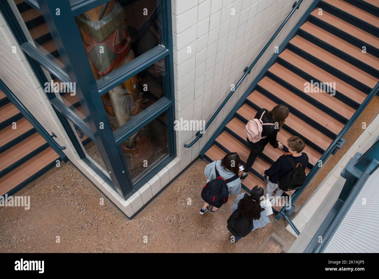 Teen boy and girl walking school hi-res stock photography and images ...