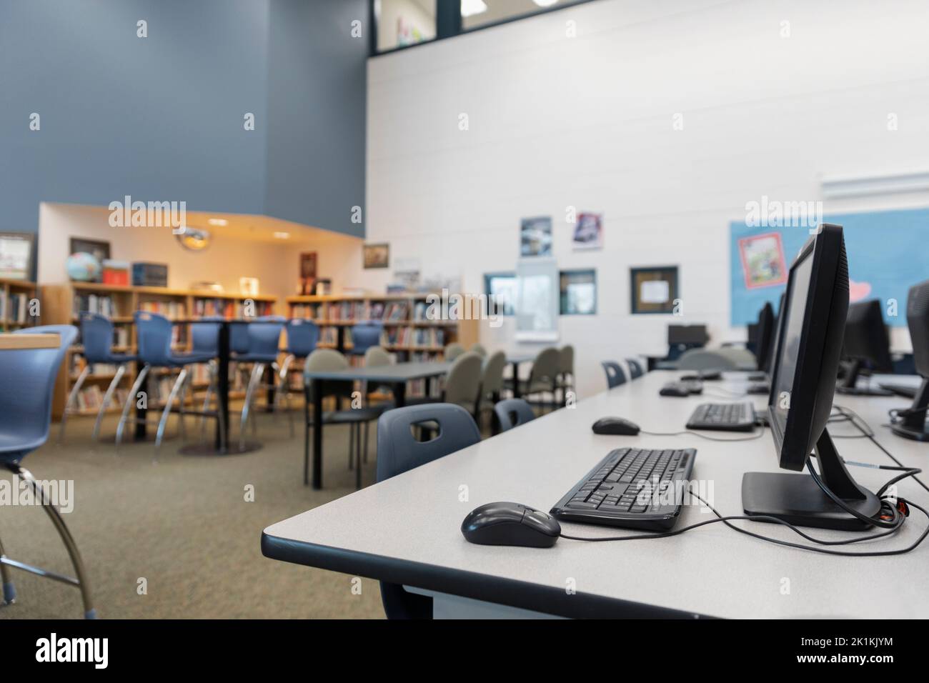 Computers in education hi-res stock photography and images - Alamy