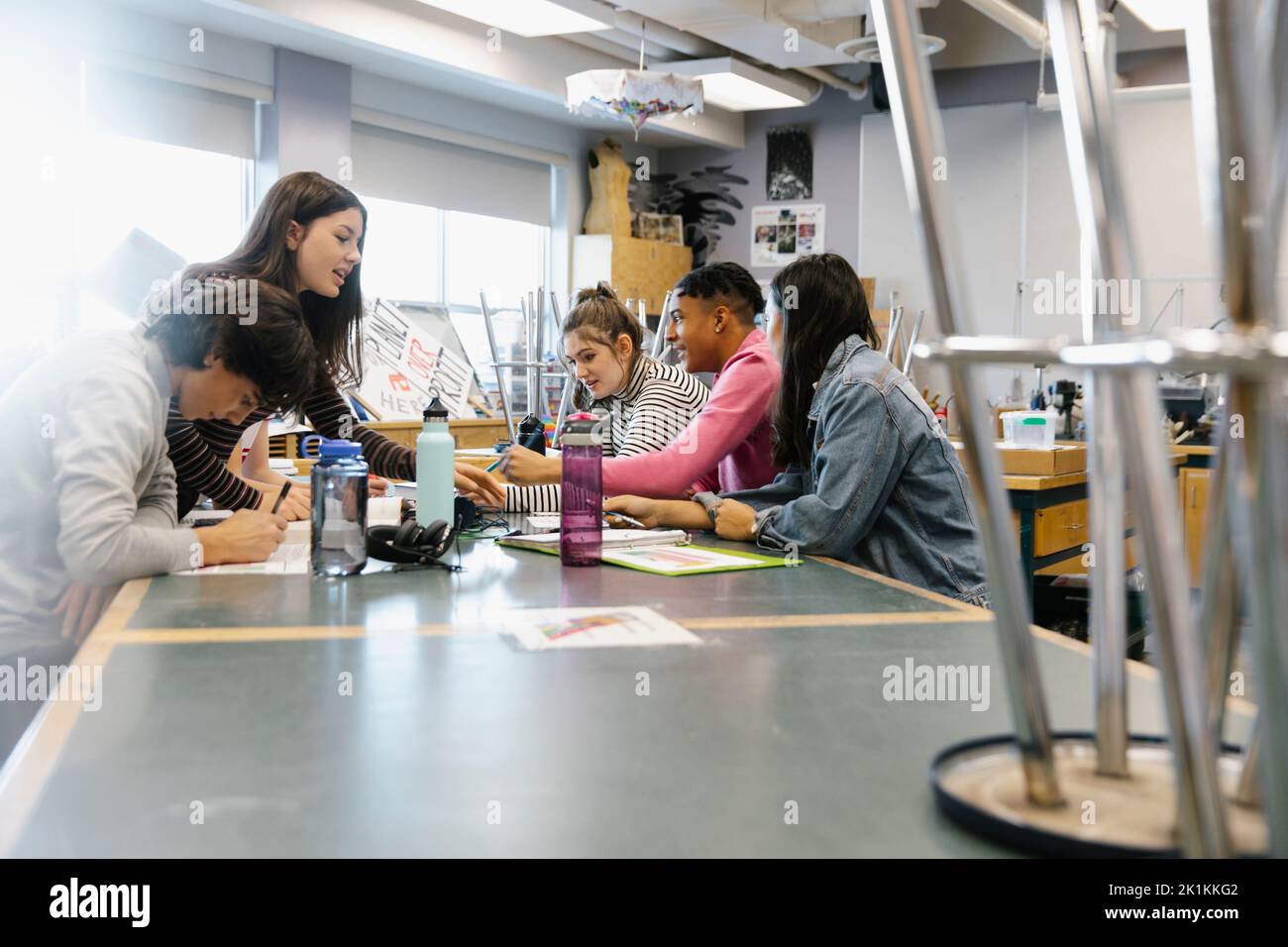Black students laboratory hi-res stock photography and images - Alamy
