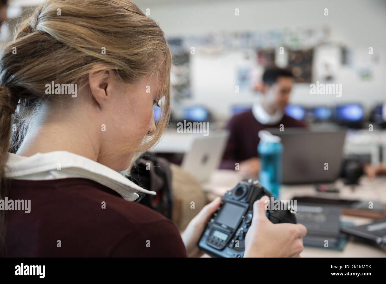 Child using camera hi-res stock photography and images - Alamy