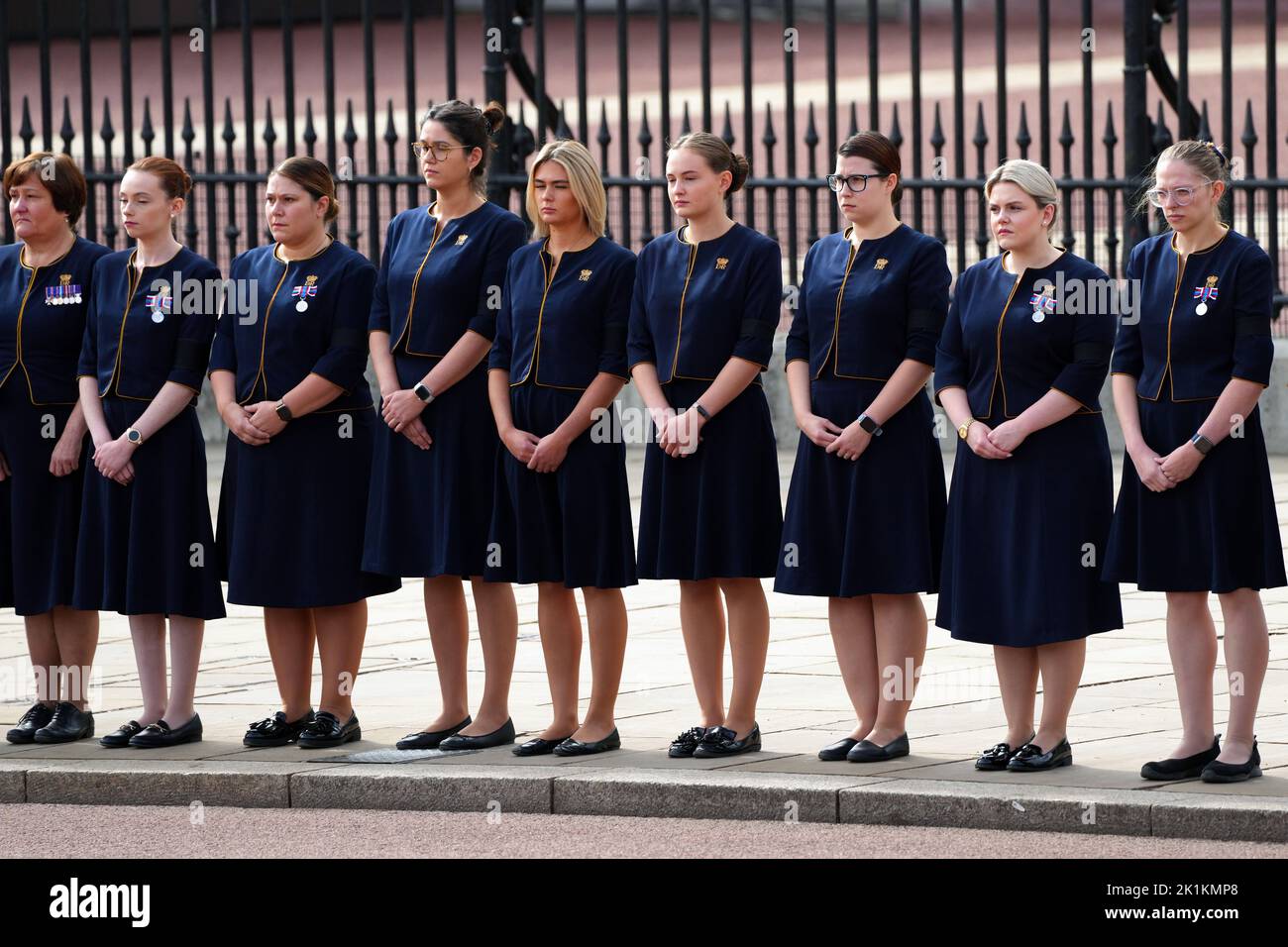 Buckingham Palace household staff pay their respects outside Buckingham ...