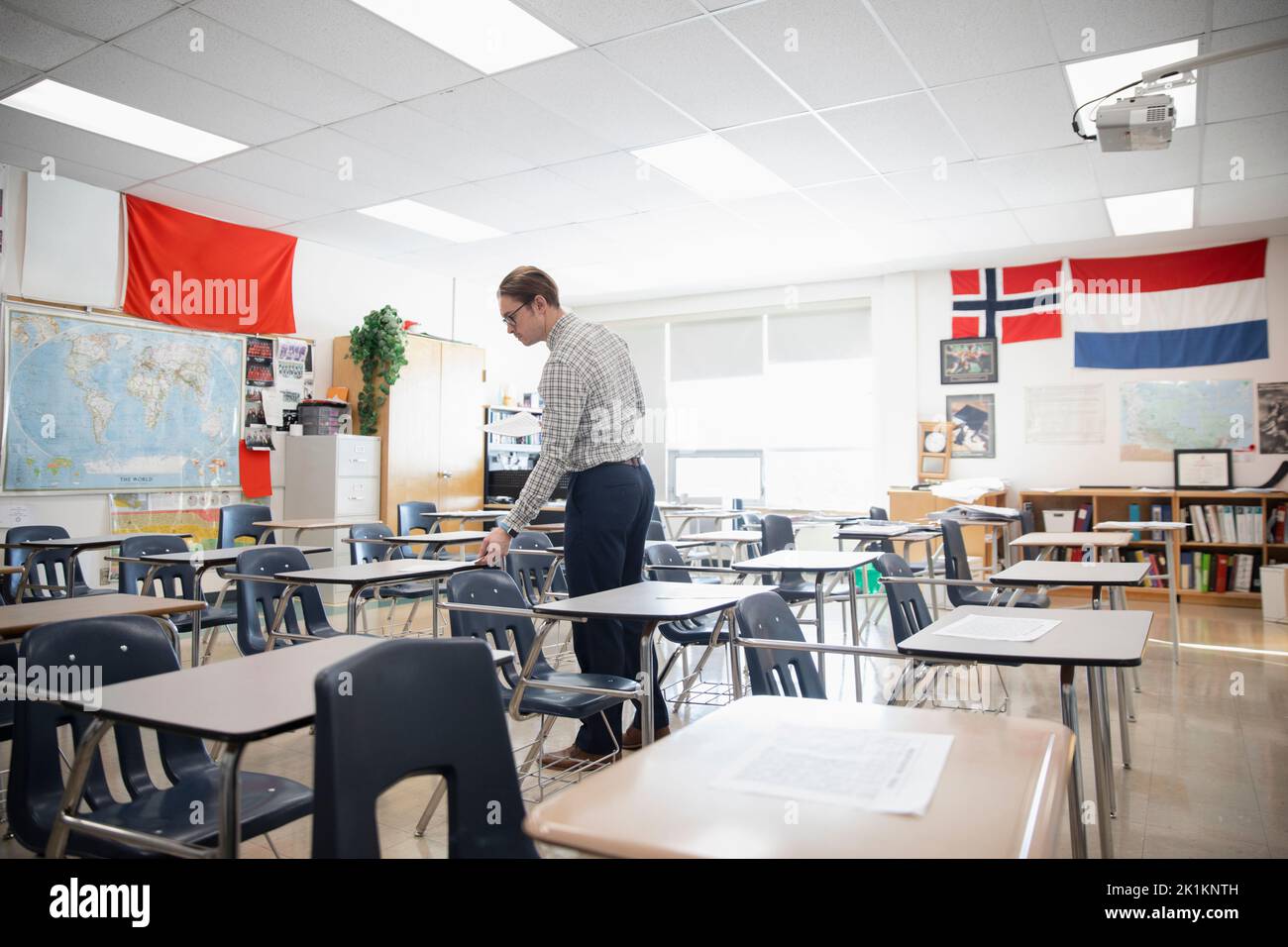 School standing desks hi-res stock photography and images - Alamy