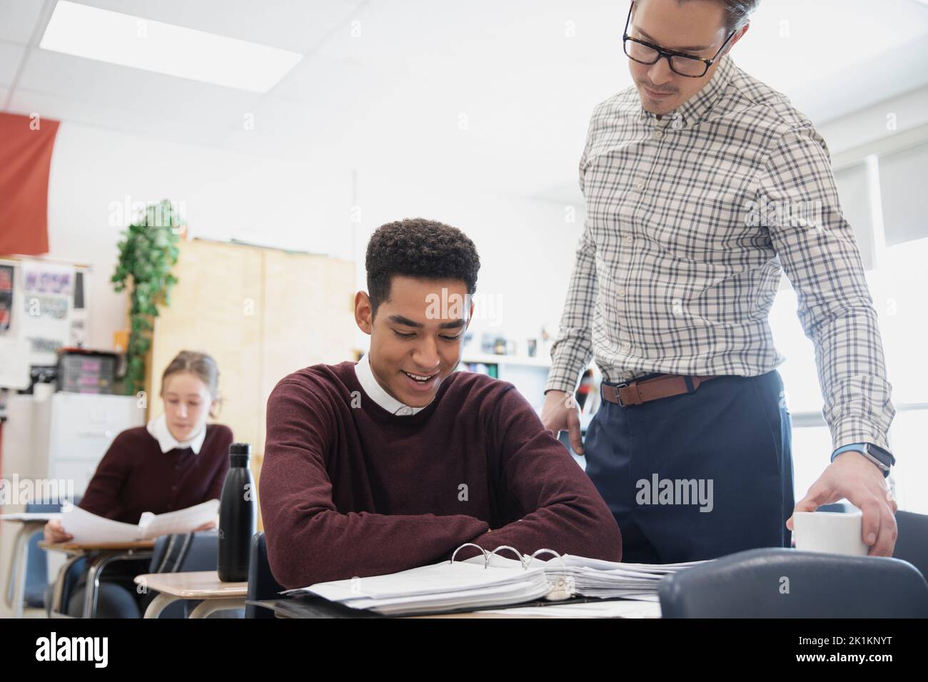 18 to 25 years male hi-res stock photography and images - Alamy