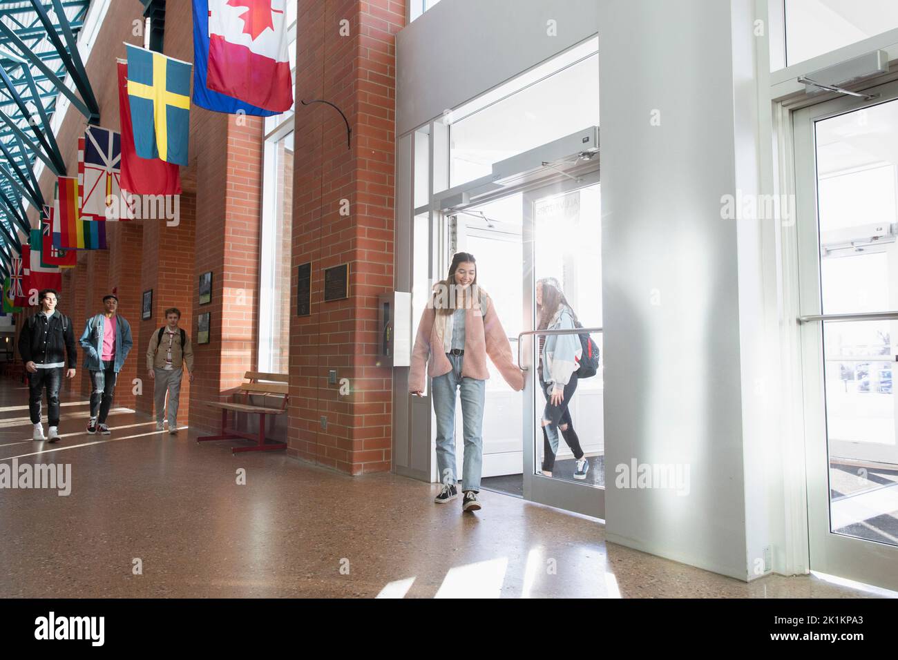 Entering the building hi-res stock photography and images - Alamy