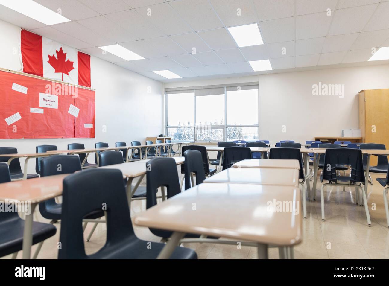 Empty school desks hi-res stock photography and images - Alamy