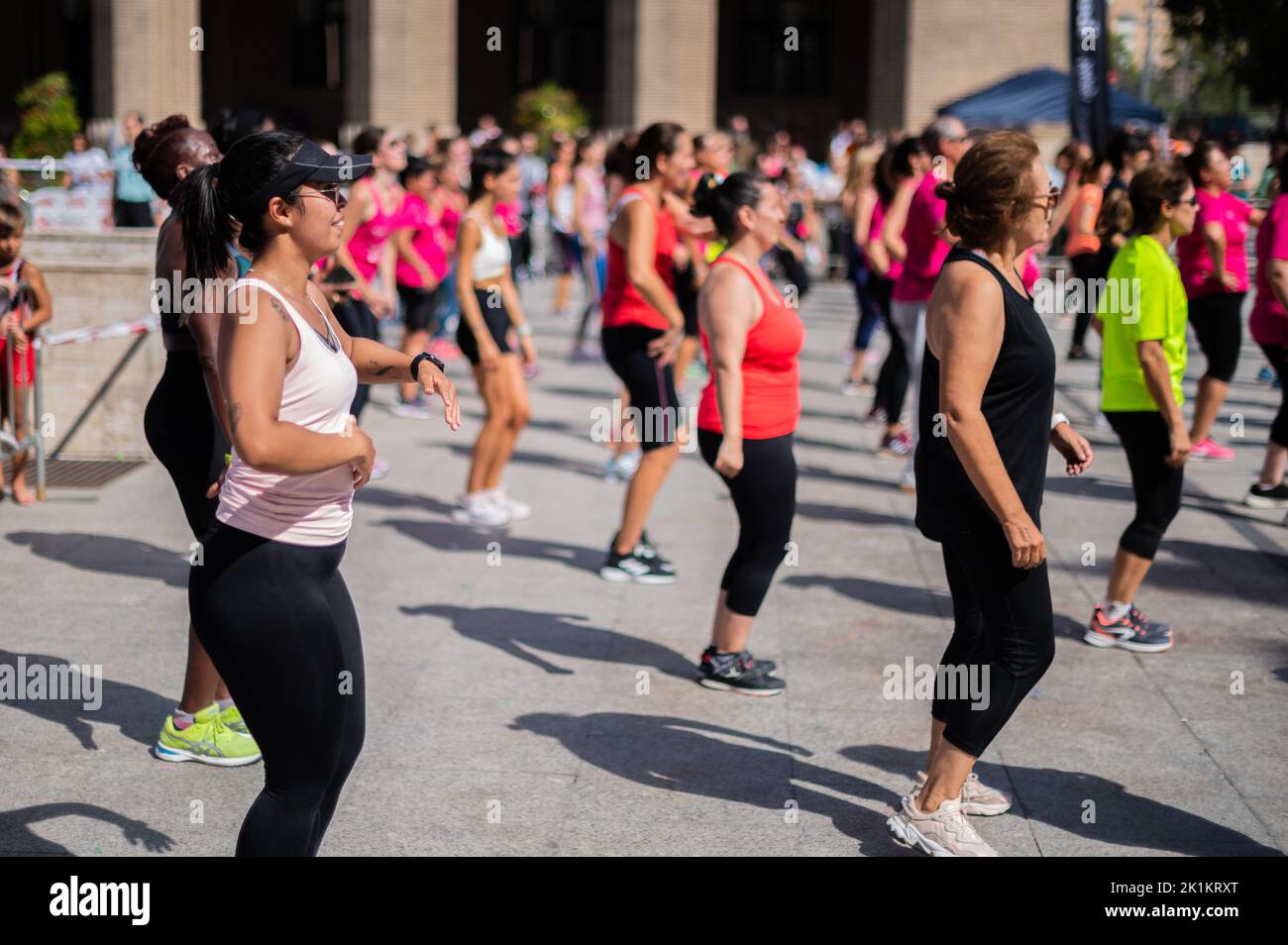 Dance outside class hi-res stock photography and images - Alamy