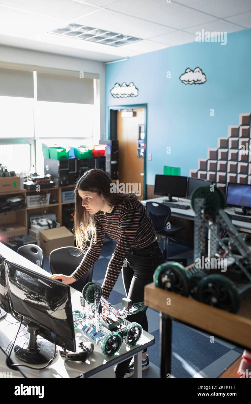 Education robotics school child hi-res stock photography and images - Alamy