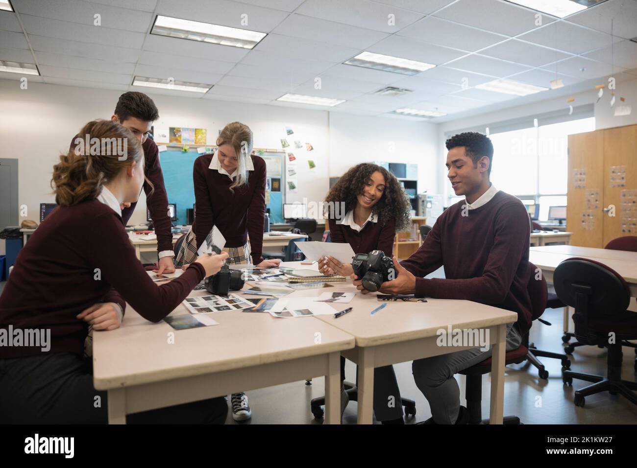 High school yearbook teen hi-res stock photography and images - Alamy