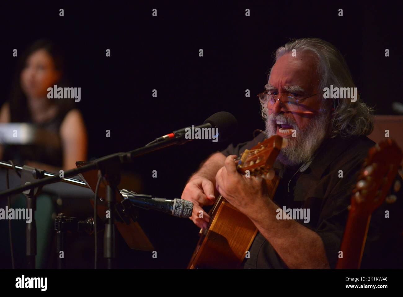Pedro Luis Ferrer performs live on stage during “Como me gusta hablar ...