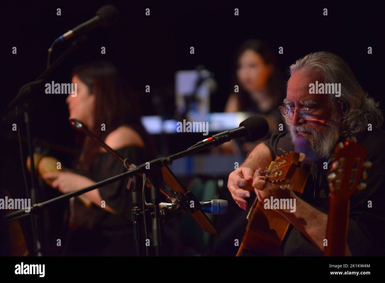 Pedro Luis Ferrer performs live on stage during “Como me gusta hablar ...