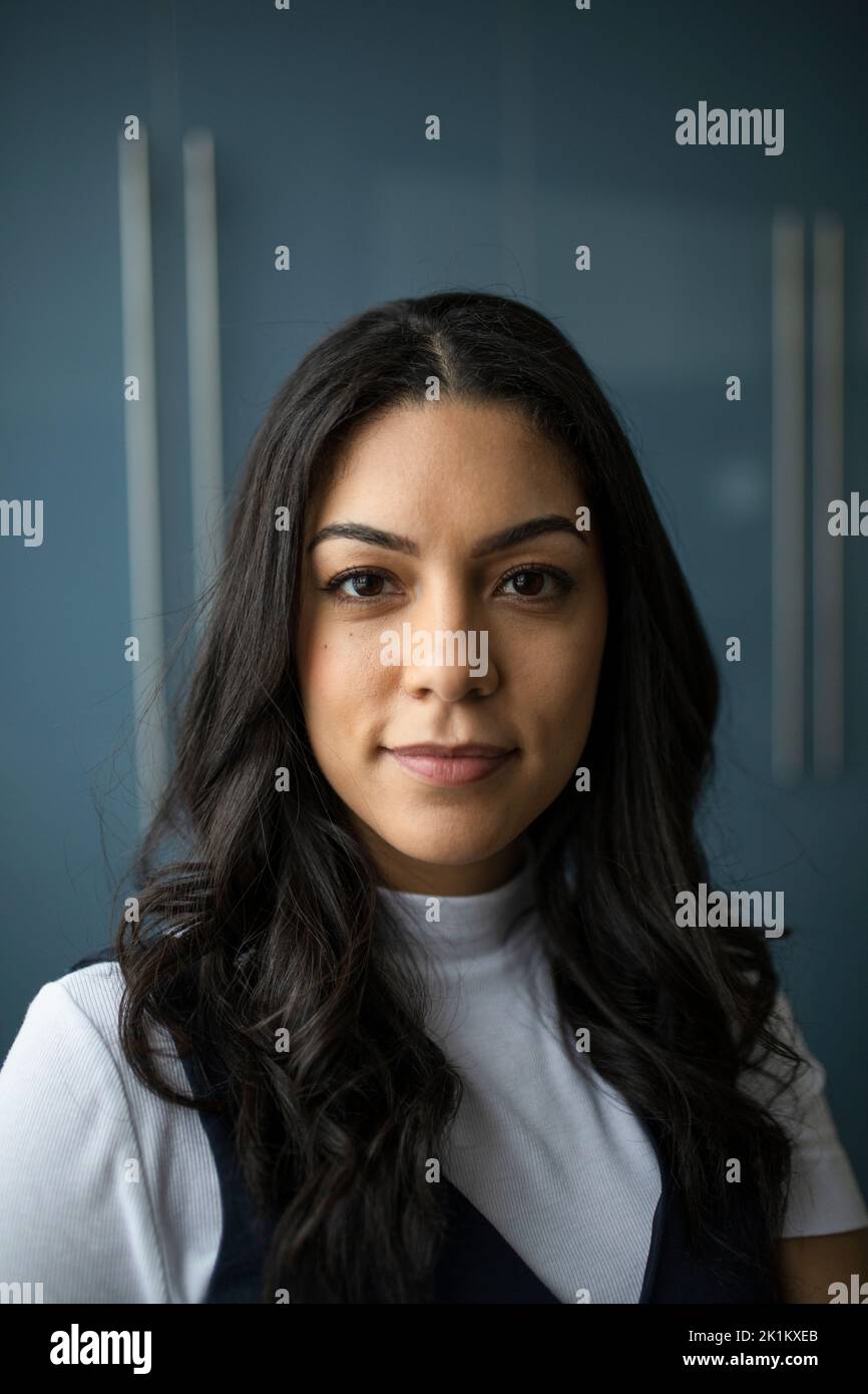 Black businesswoman headshot hi-res stock photography and images - Alamy