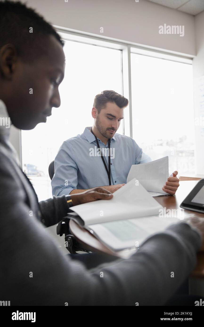 Two men meeting room hi-res stock photography and images - Alamy