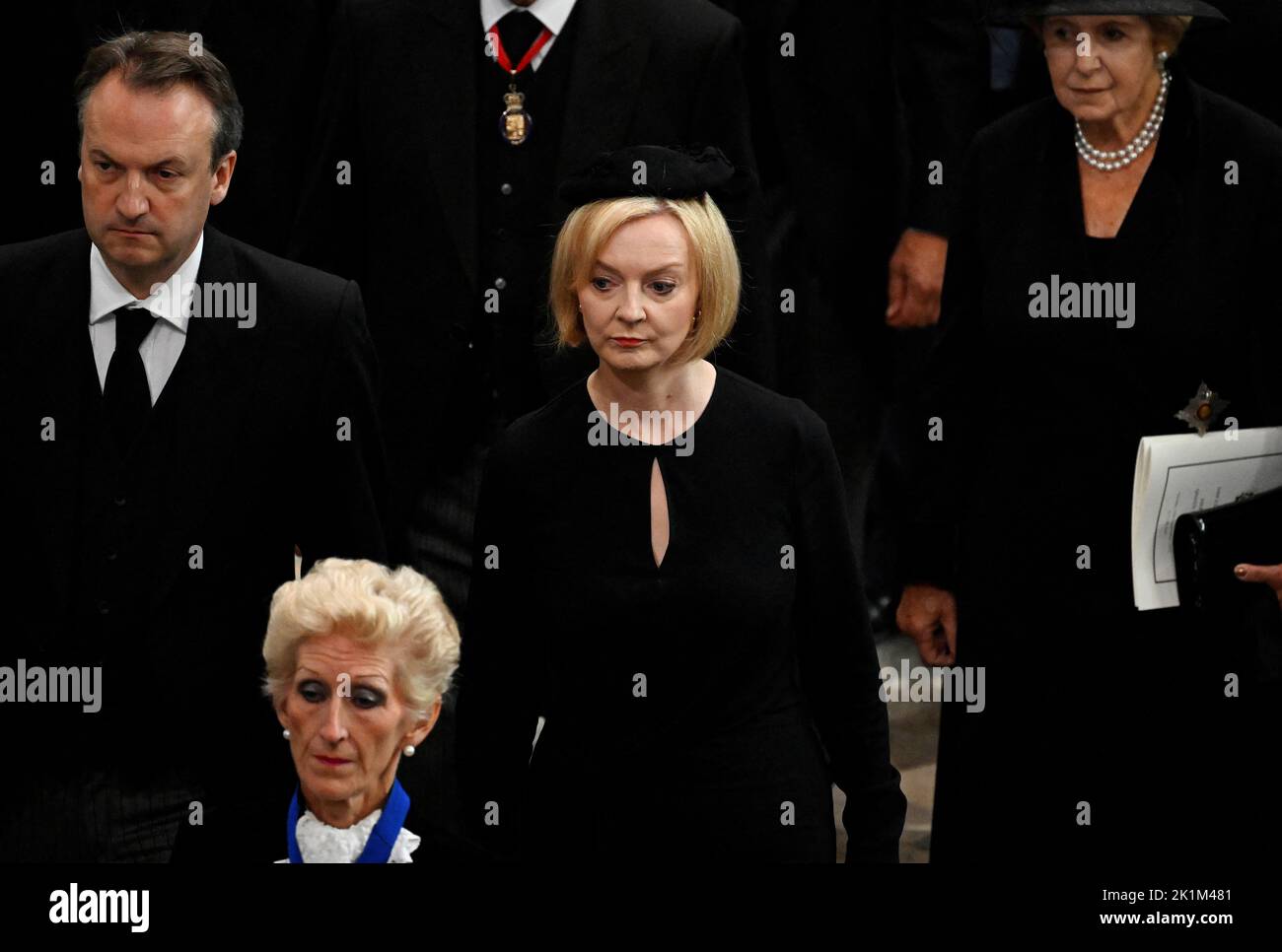 Queen elizabeth liz truss balmoral hi-res stock photography and images ...