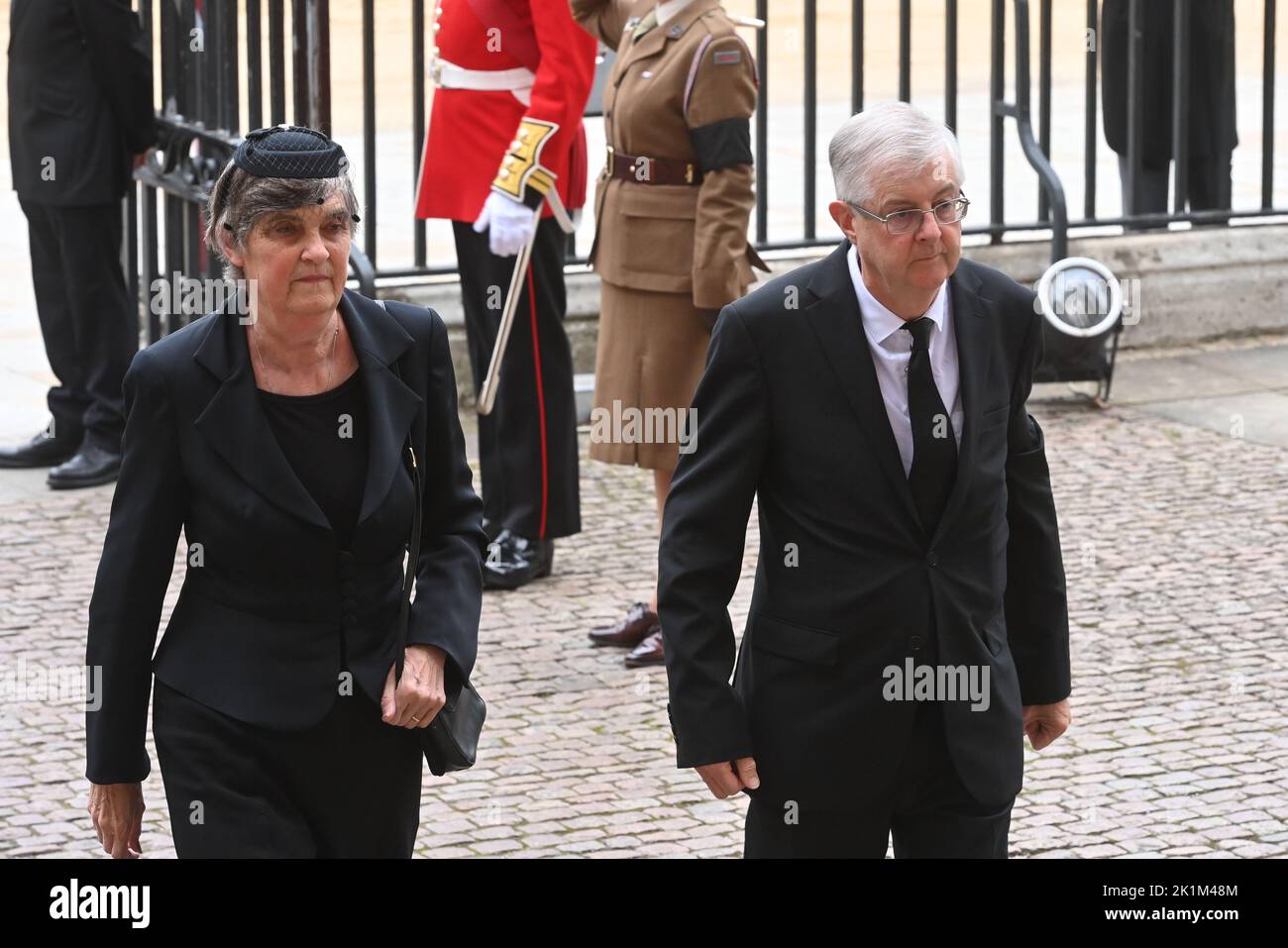 Mark drakeford the queen elizabeth hi-res stock photography and images ...