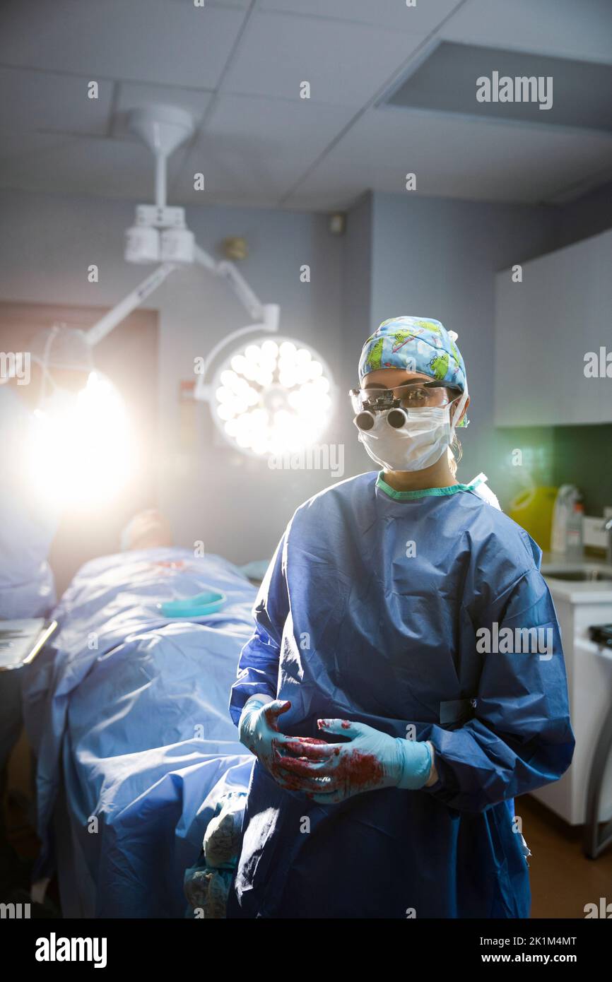 Blood during surgery hi-res stock photography and images - Alamy