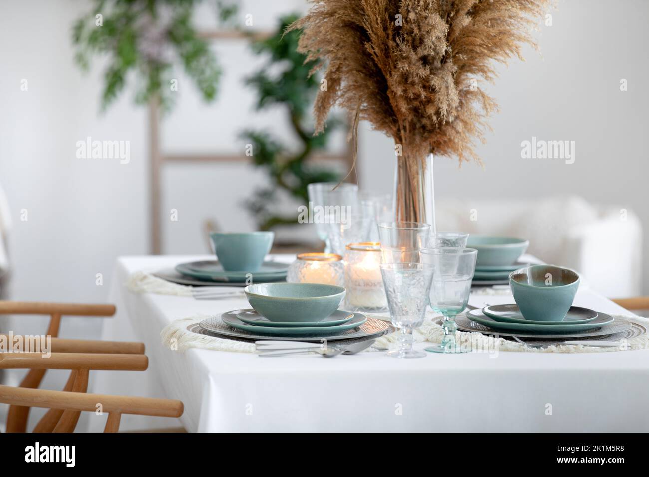 An elegant table display set in the house Stock Photo - Alamy