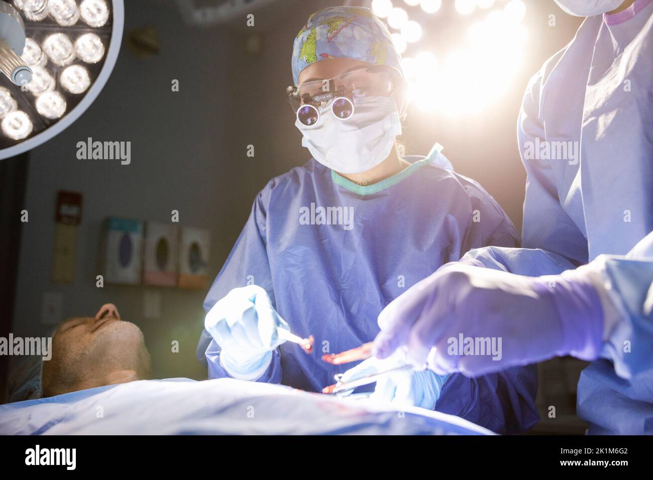 Operating room lights hi-res stock photography and images - Alamy