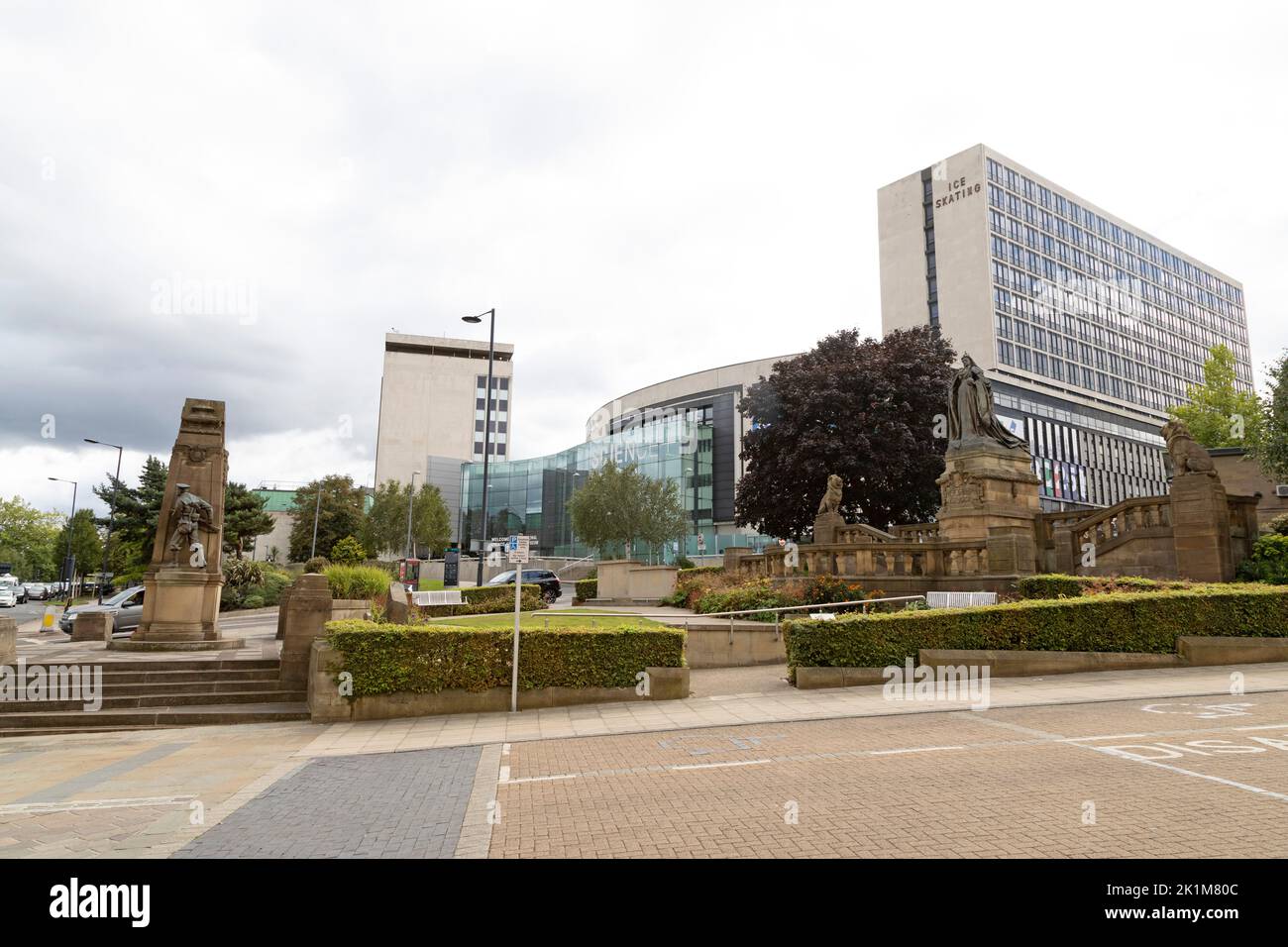 War memorials and the National Science and Media Museum in Bradford ...