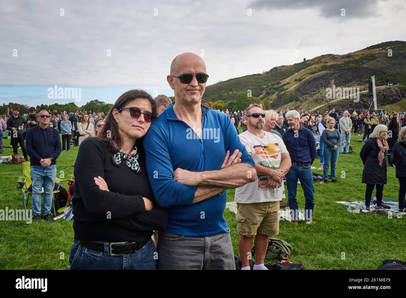 Edinburgh queen funeral screen hi-res stock photography and images - Alamy