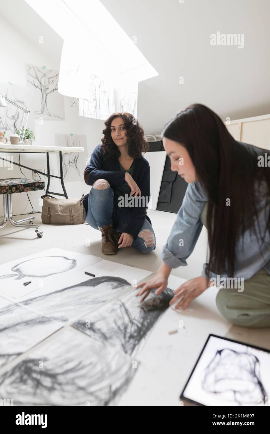 Two artists hi-res stock photography and images - Alamy