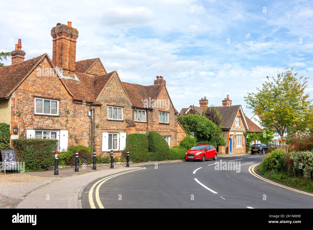 Period cottages, Pearson Road, Sonning, Berkshire, England, United ...
