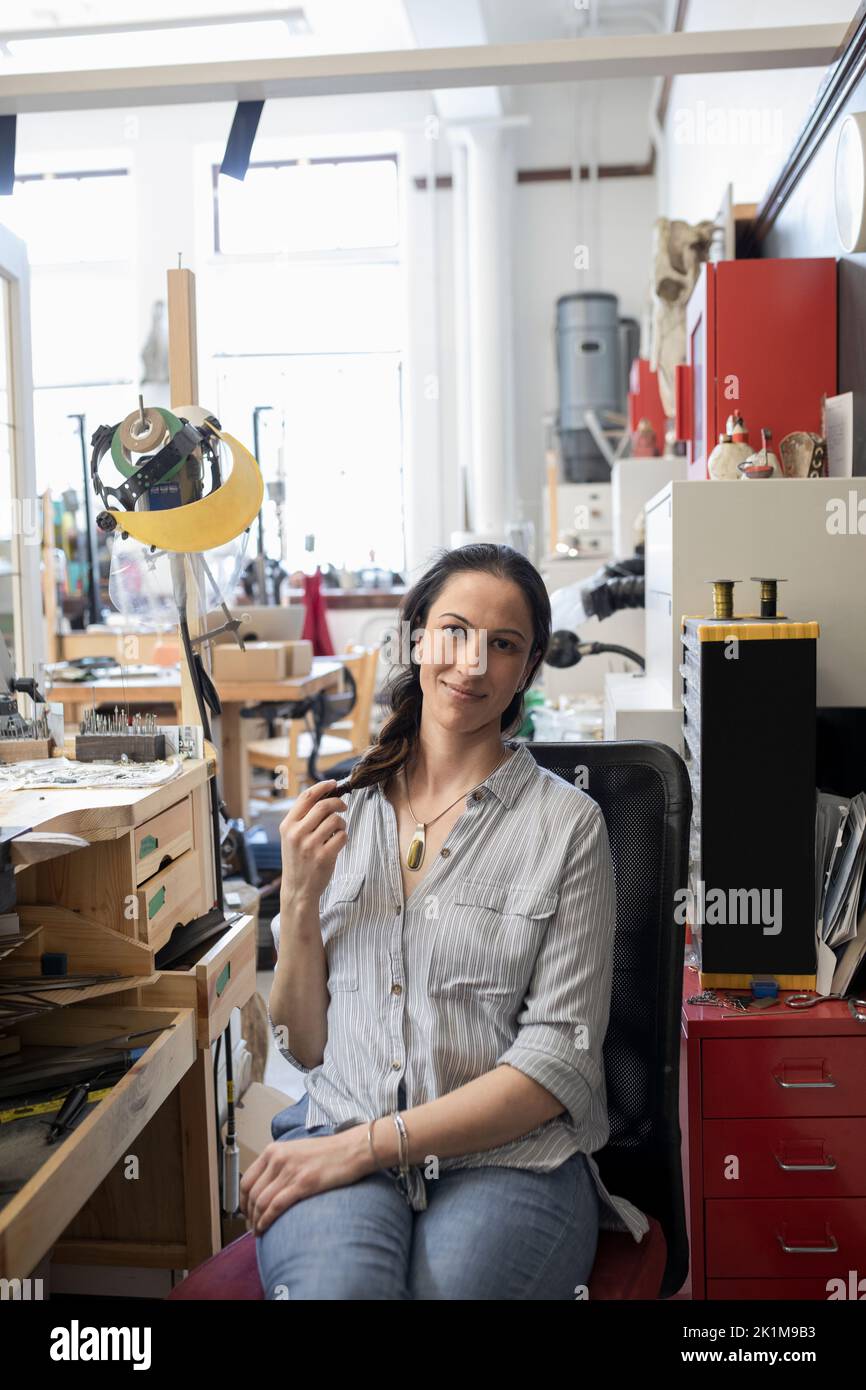 Concentration craft hi-res stock photography and images - Alamy