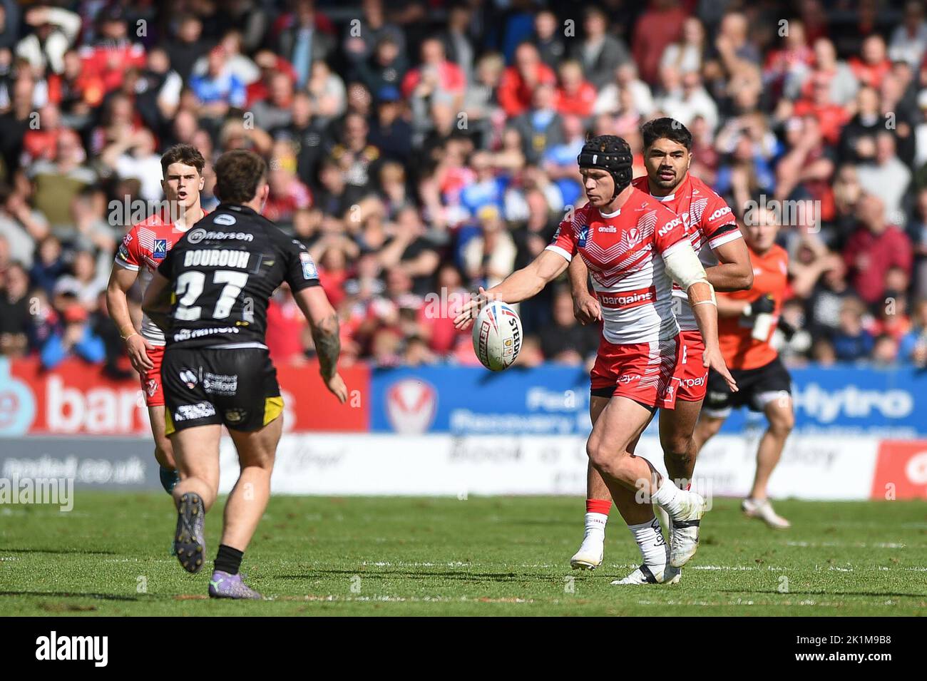 St. Helens, England -17th September 2022 - Brodie Croft (6) of Salford ...