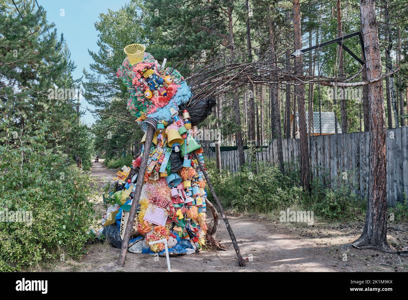 Sculpture trash hi-res stock photography and images - Alamy