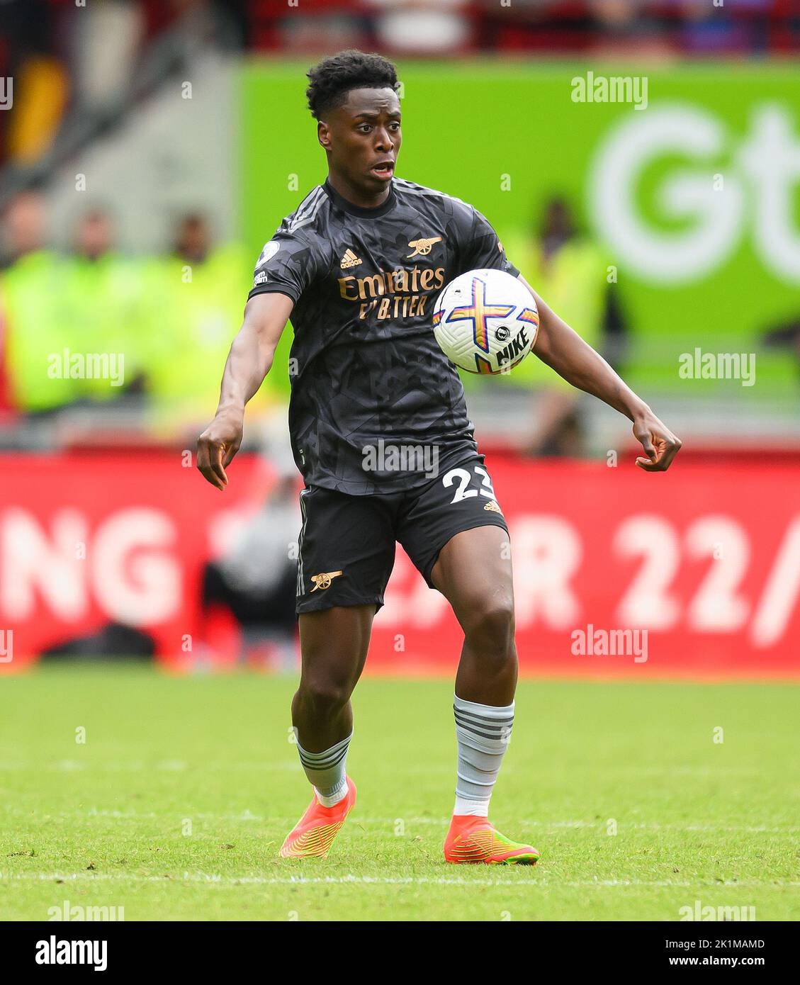 Albert sambi lokonga arsenal hi-res stock photography and images - Alamy