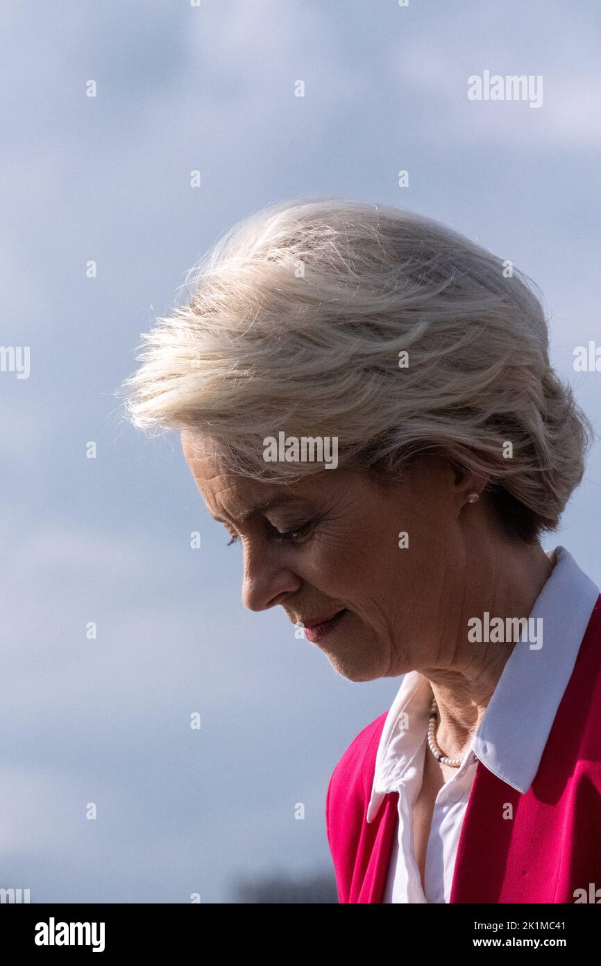 Ursula von der layen hi-res stock photography and images - Alamy