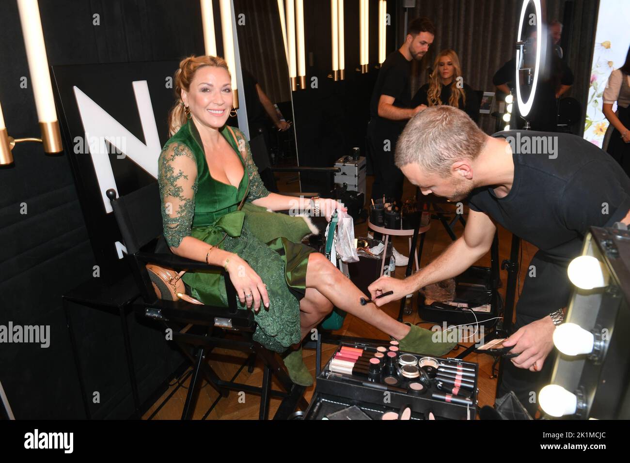 Munich, Germany. 19th Sep, 2022. Simone Ballack prepares for her ...