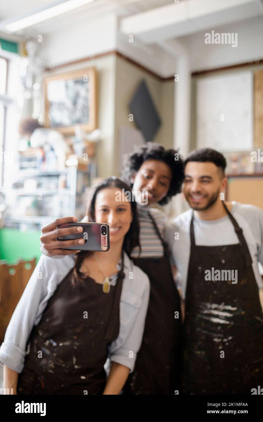 Selfie studio hi-res stock photography and images - Alamy