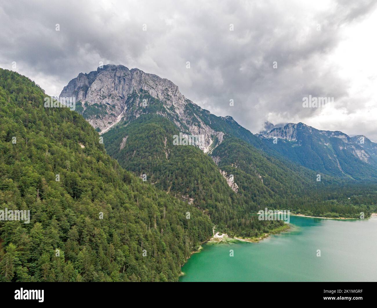 Luftaufnahme von fluss und wald hi-res stock photography and images - Alamy