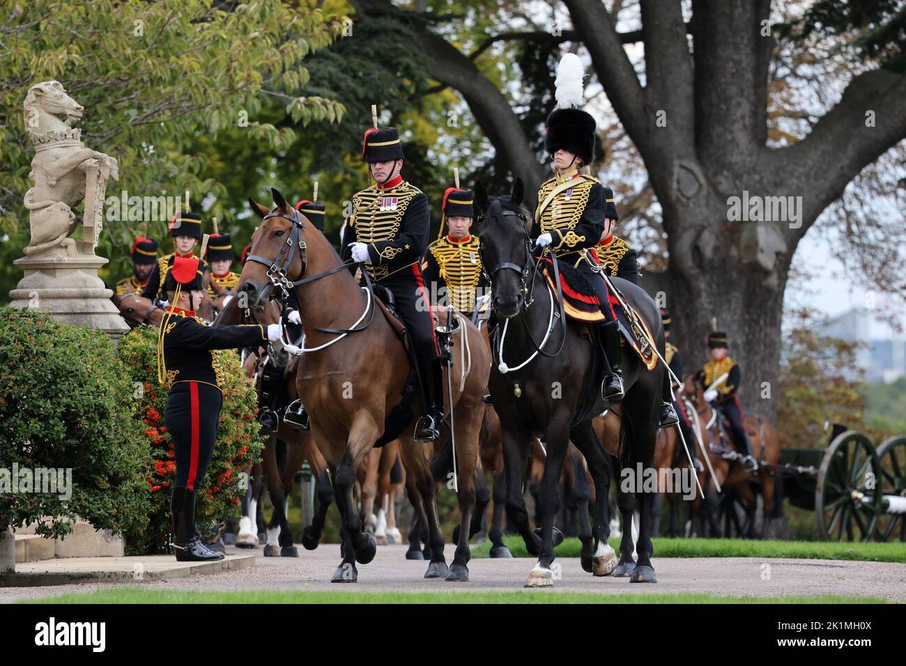 Regiments of the royal horse artillery hi-res stock photography and ...
